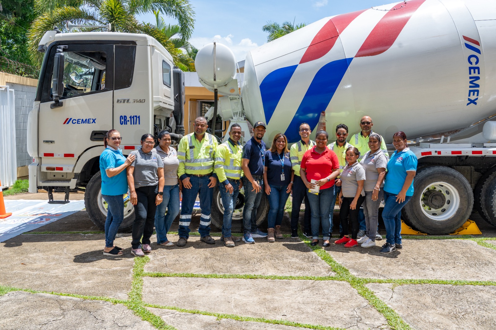 FOTO-CEMEX-Y-BARRICK.jpeg